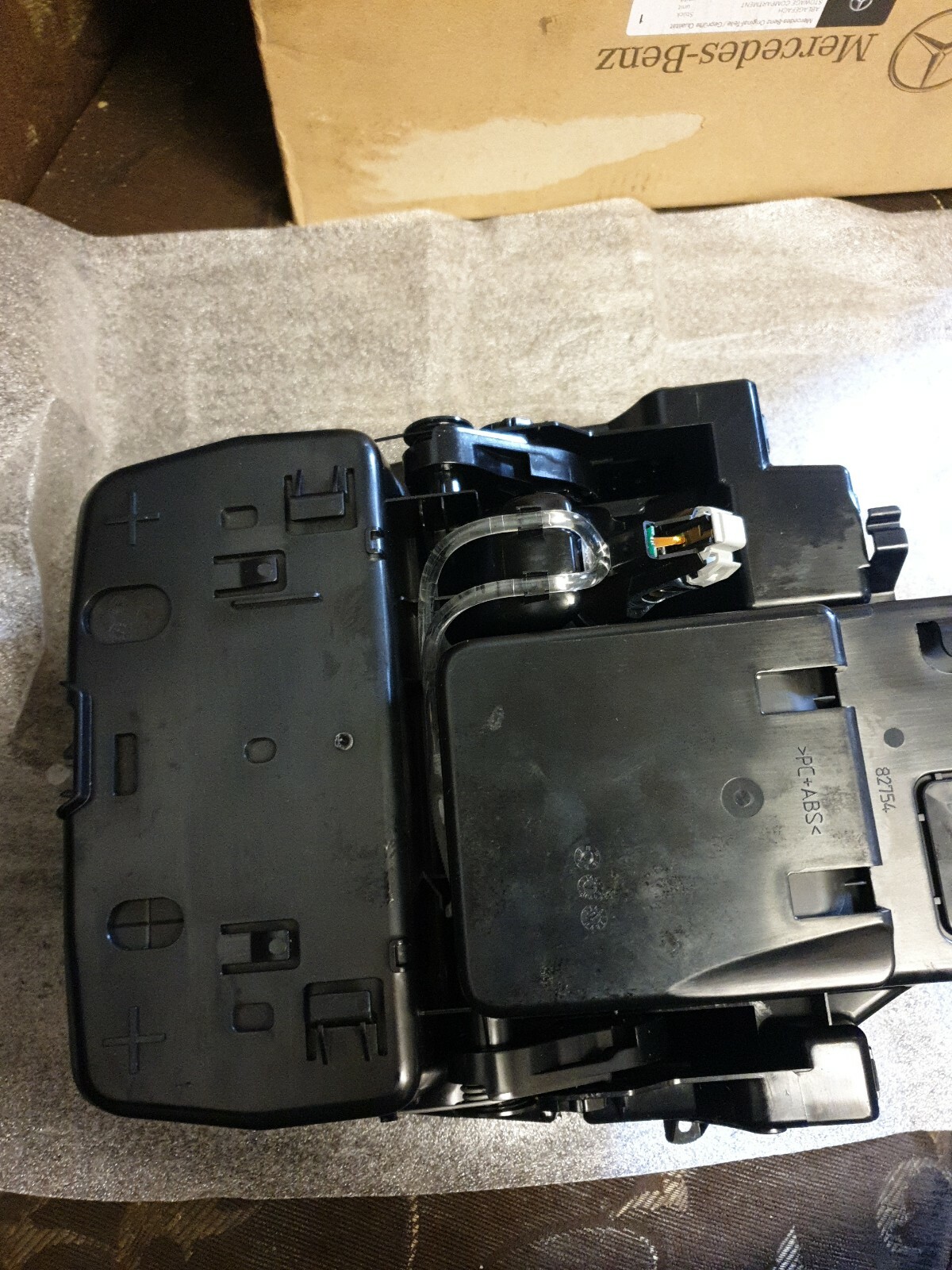 Genuine Mercedes-Benz W213 E-Class Centre Console Store Compartment ...