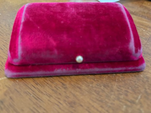 Vintage Bulova Fifth Avenue New York Red Velvet Watch Box | eBay