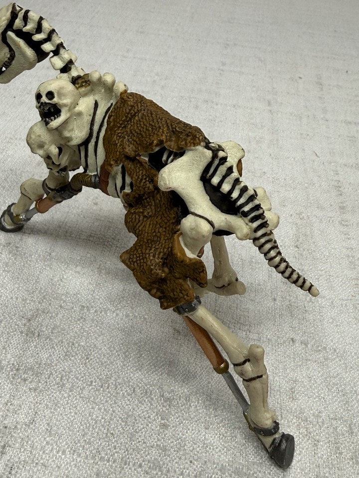 Schleich Papo Zombie Undead War Horse Skeleton Fantasy Toy sculpt ...