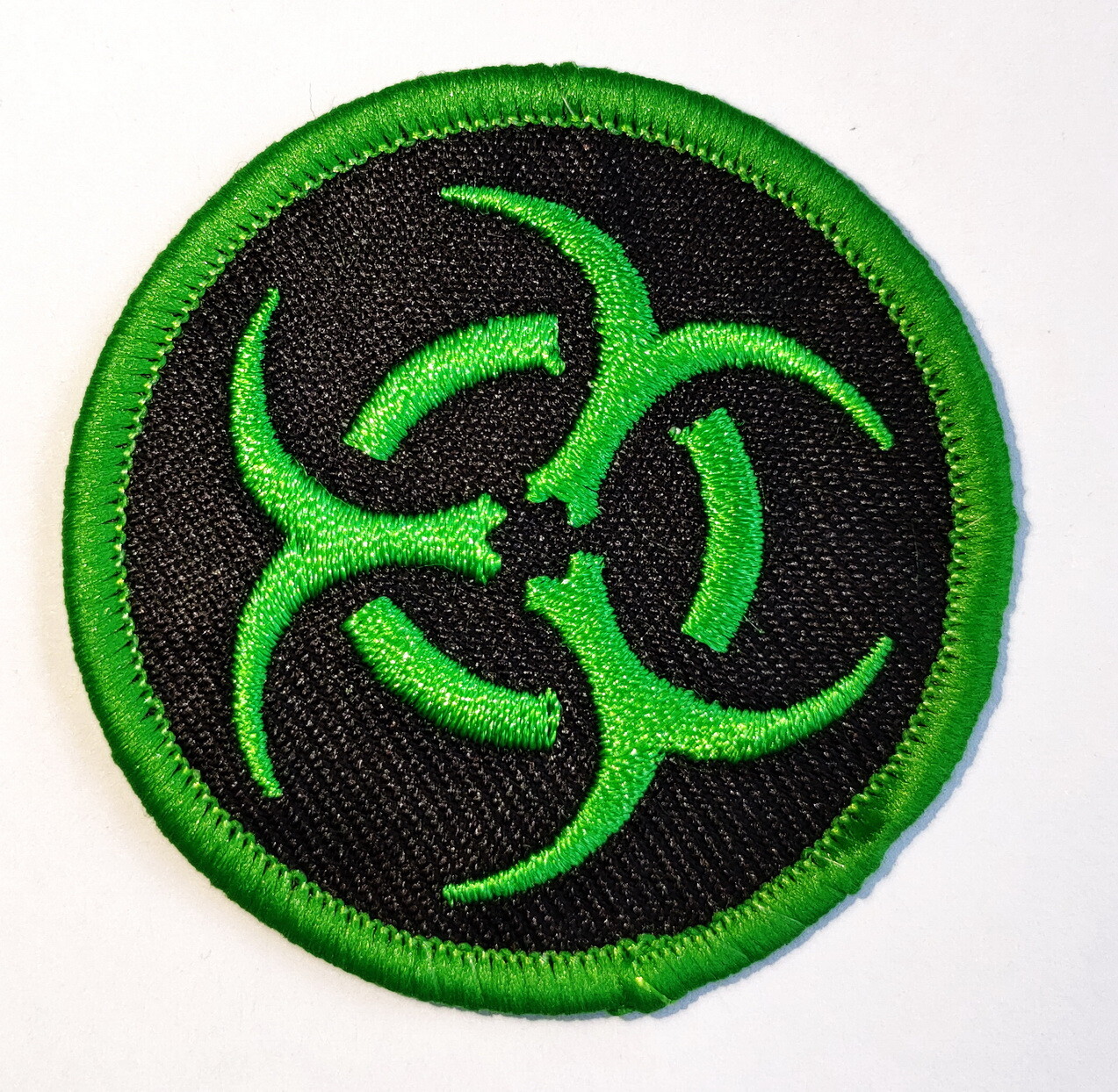 20x BIOHAZARD SYMBOL iron on PATCH ZOMBIE GREEN TOXIC WARNING DANGER ≈ ...