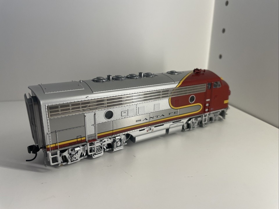Proto 2000 920-40690 HO ATSF EMD 37-Class F7A Diesel Locomotive w/DCC ...