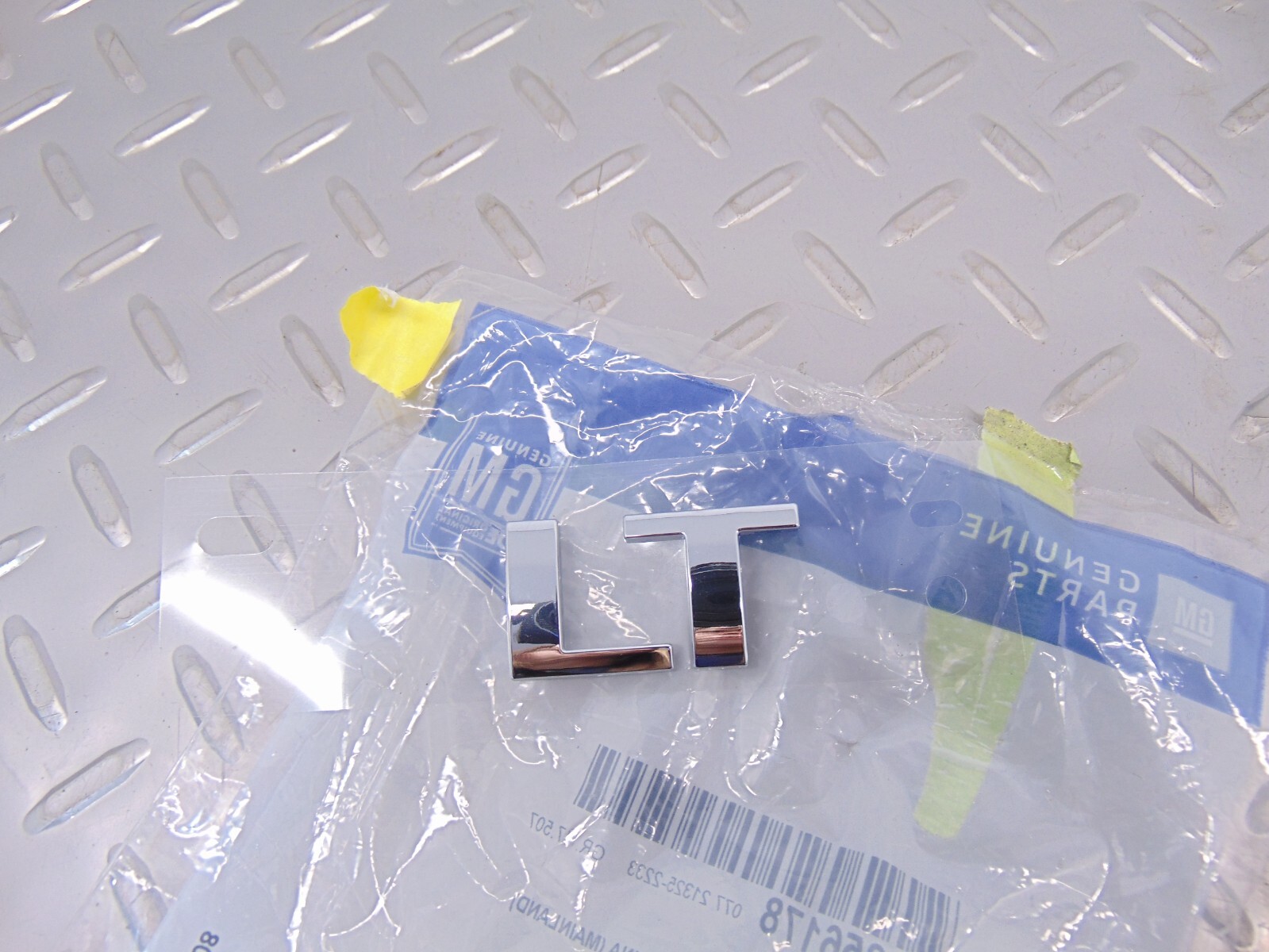 New OEM Genuine GM Colorado Passenger Side Liftgate Trim Level LT Logo ...