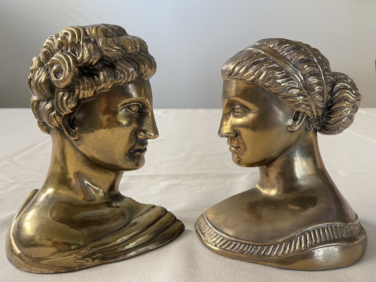 Calpurnia Julius Caesar Statue