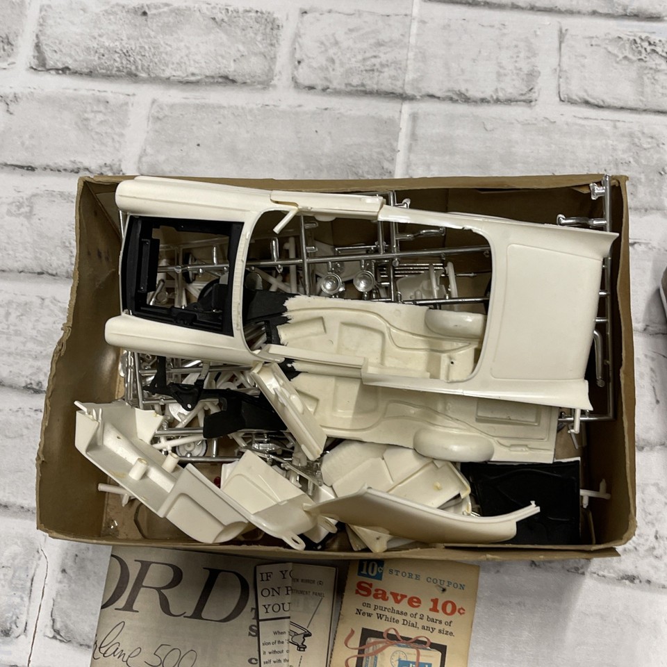 AMT 57 FORD 3 IN 1 T-157-200 PLASTIC MODEL KIT VINTAGE VTG RARE WITH ...
