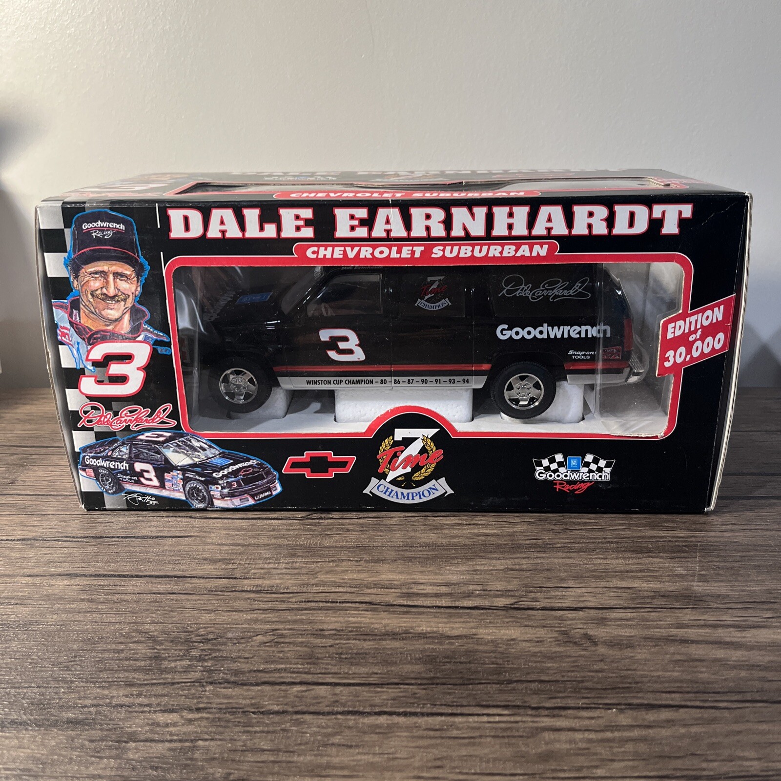 DALE EARNHARDT #3 Chevrolet Suburban Bank 7 Time Champion Die Cast ...