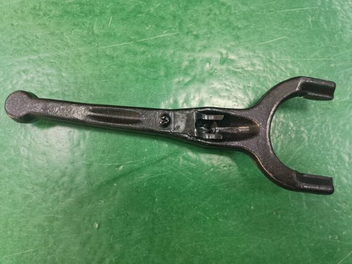 FORK ASSY, CLUTCH RELEASE GENUINE MD703275 Fits FOR MITSUBISHI | eBay