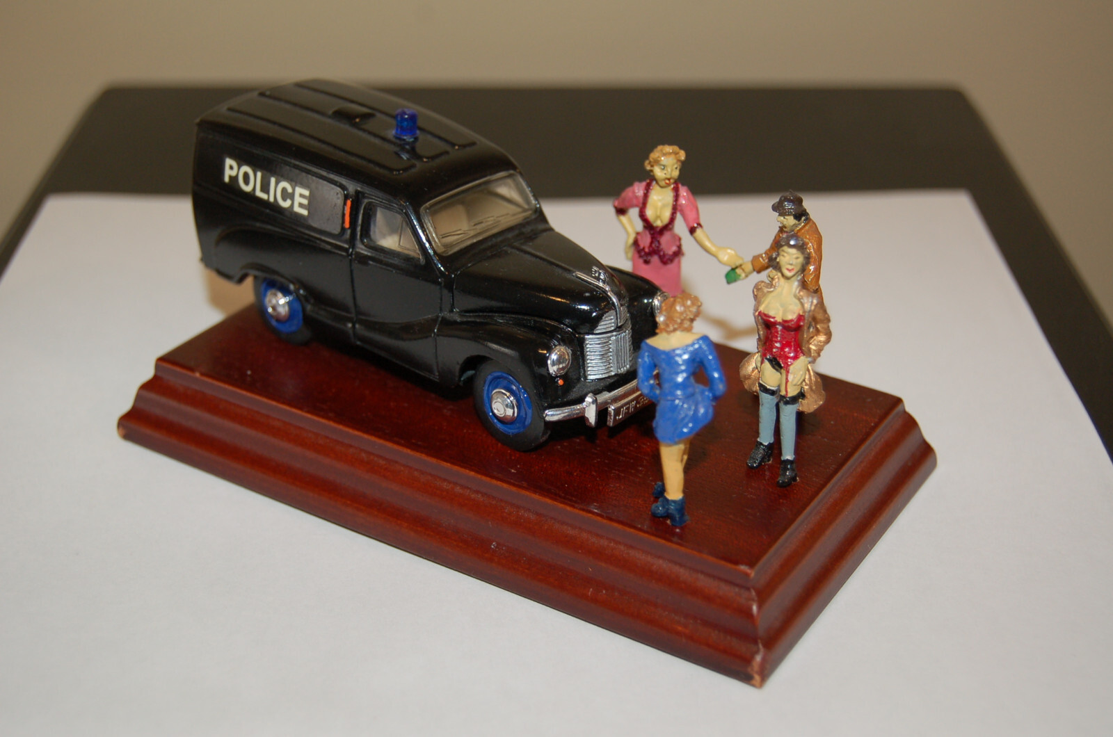 Dinky Austin A40 Police Panel Van Diorama with Ladies of the Night | eBay