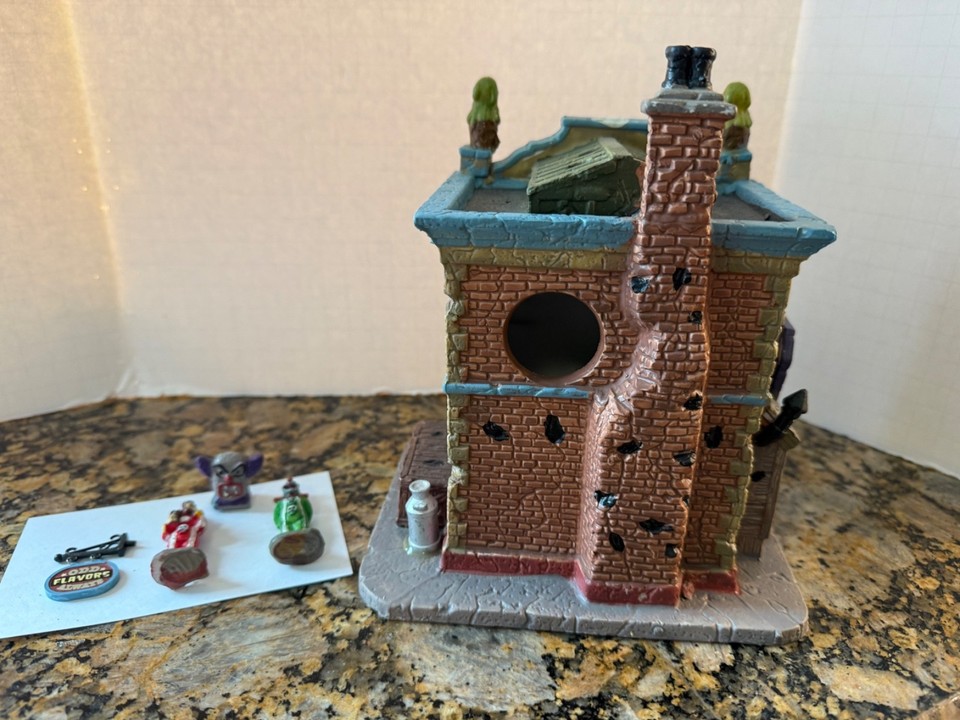 Lemax Spooky Town Frosty's Ice Scream Shop Halloween Lighted Village | eBay