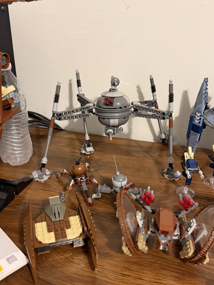 LEGO Star Wars Droid Lot, Dropship, Aat, Droid Carrier, Spider Droid ...
