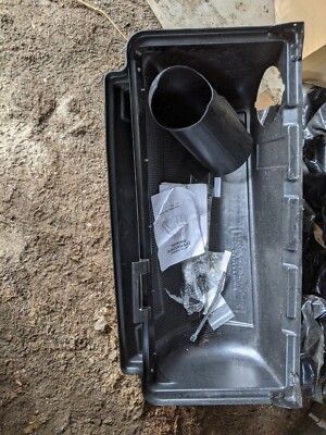 Simplicity grass vac Triple Catcher-bagger 1696359 top cover assembly ...