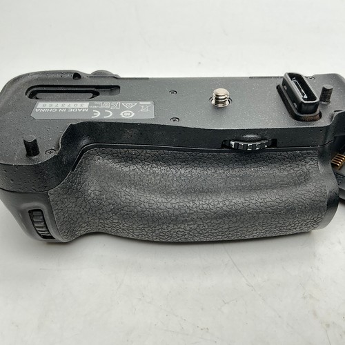 Nikon MB-D15 Grip for D750 Used Fair | eBay