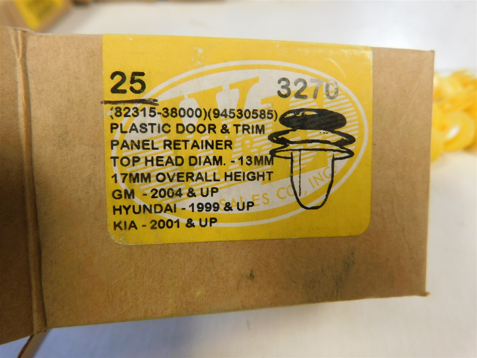 DOOR PANEL RETAINER RETAINERS 82315-38000 94530585 FITS HYUNDAI KIA GM ...