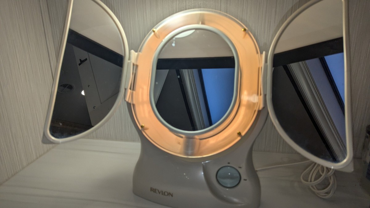 Revlon Lighted Makeup Mirror