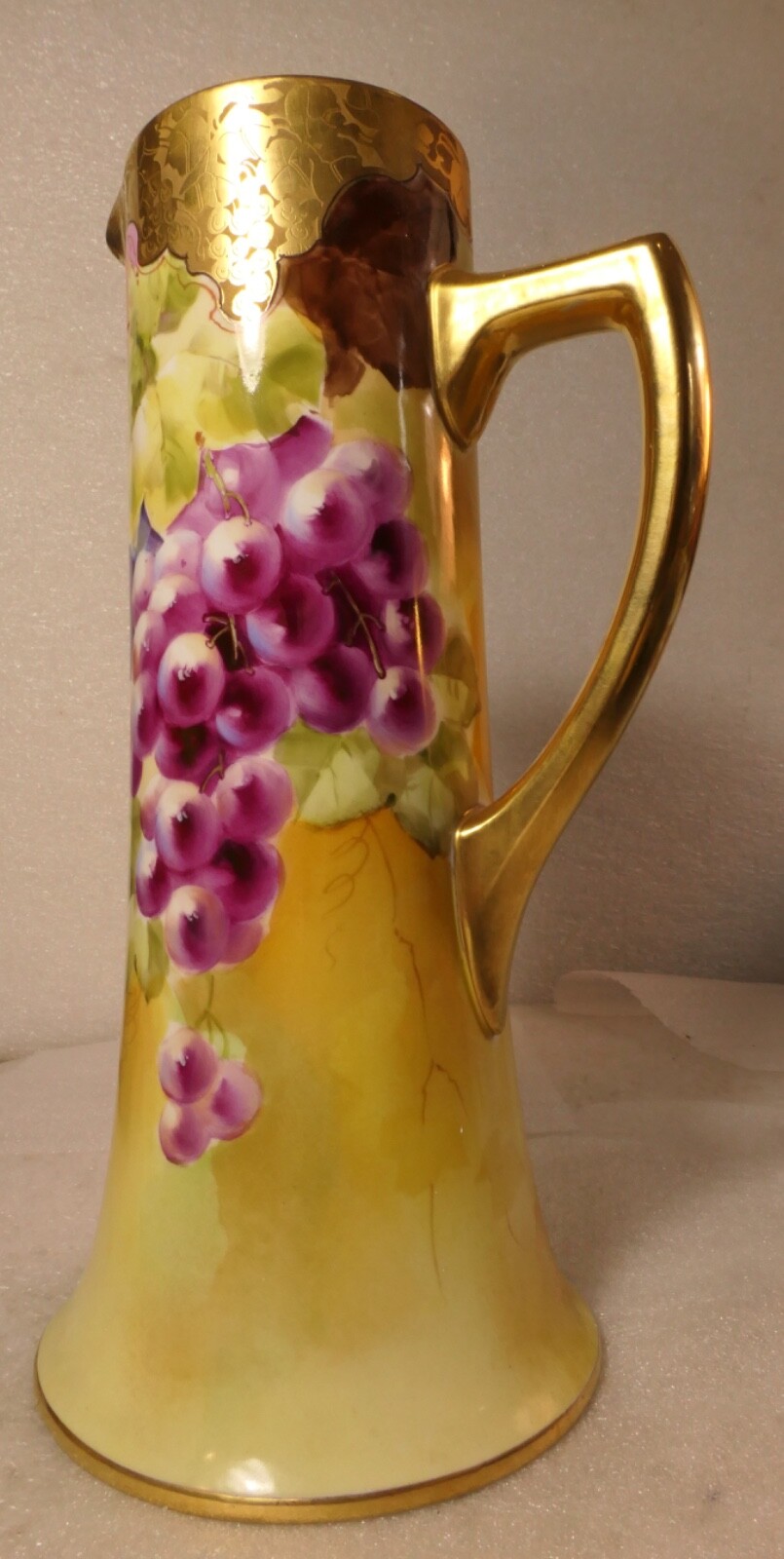 PICKARD LIMOGES FRANCE PORCELAIN PITCHER / TANKARD GRAPE VINE ARTIST ...