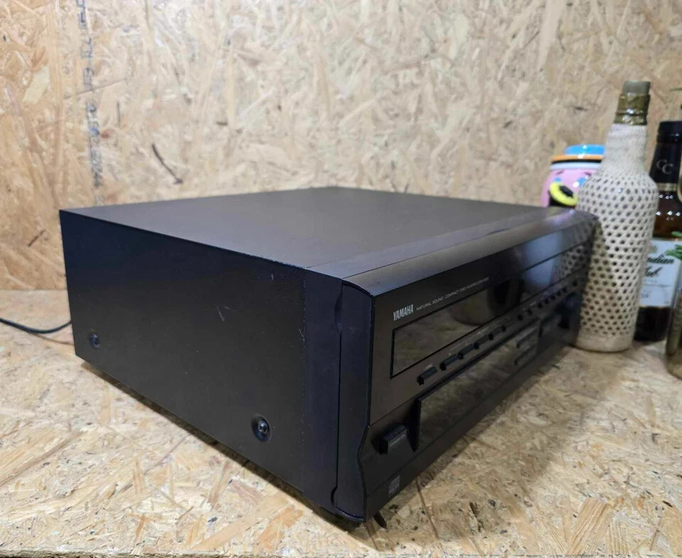 Yamaha CDM-900 110-Disc CD Compact Disc Player CD Stereo Unit, READ ...