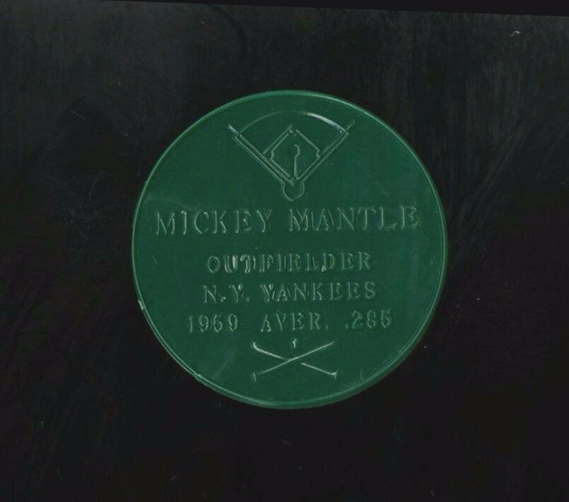 1960 ARMOUR COIN ~ MICKEY MANTLE ~ DARK GREEN ~ TRANSLUCENT SWIRLS ...