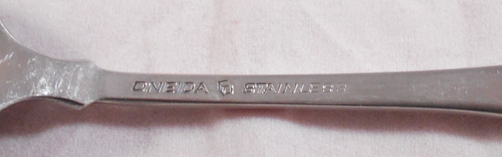 3 ONEIDA AMERICAN COLONIAL PLACE SOUP SPOONS Oval Fiddle Handle ...