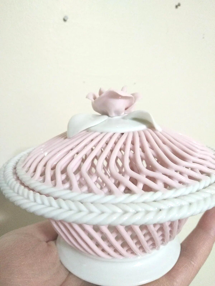 VTG Scalloped Reticulated PORCELAIN PINK LACE PINK ROSE TRINKET ...