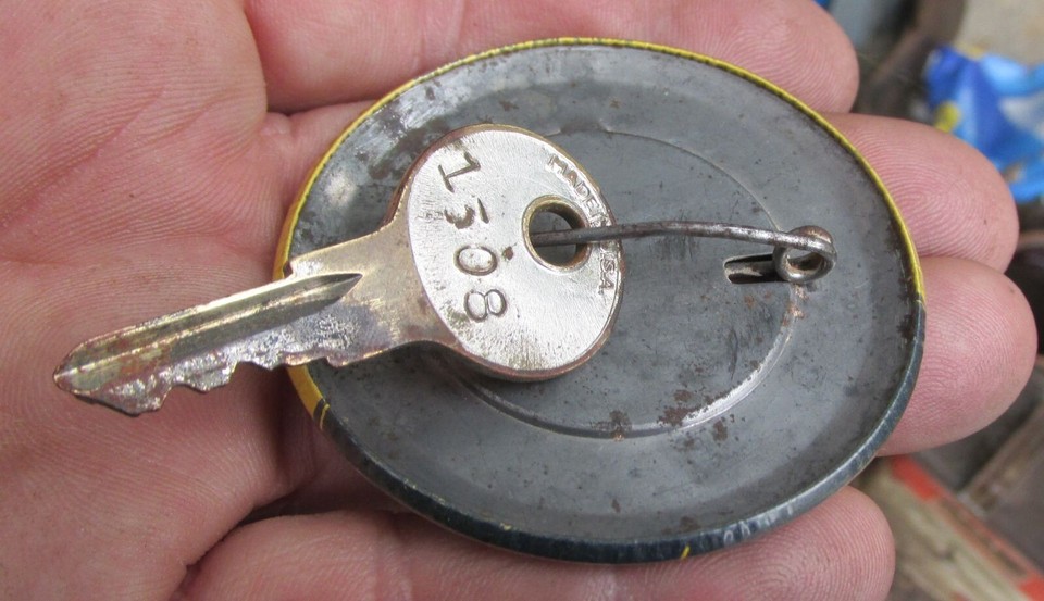 VTG ART DECO BORG WARNER SPRING DIV. FEMALE EMPLOYEE 351 PHOTO ID BADGE ...