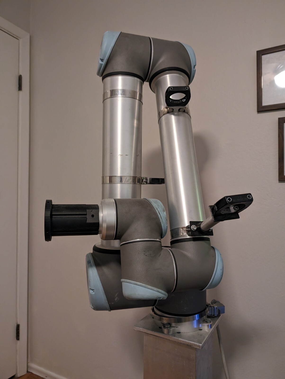 2018 UR10 Robot Arm + Controller (FULLY WORKING) | eBay