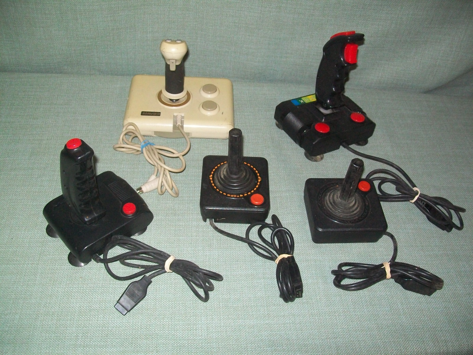 Vintage 5 Joysticks Atari - Commodore ? - Game Joystick Controllers ...