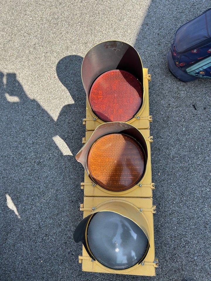 McCain 12” Aluminum LED Traffic Light Signal Stop Go Red Yellow Green ...