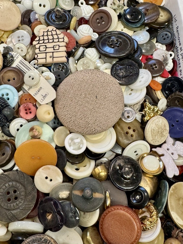 BUTTONS! HUGE Lot Estate Mix TEN POUNDS Vintage Sewing Buttons 10lb ...
