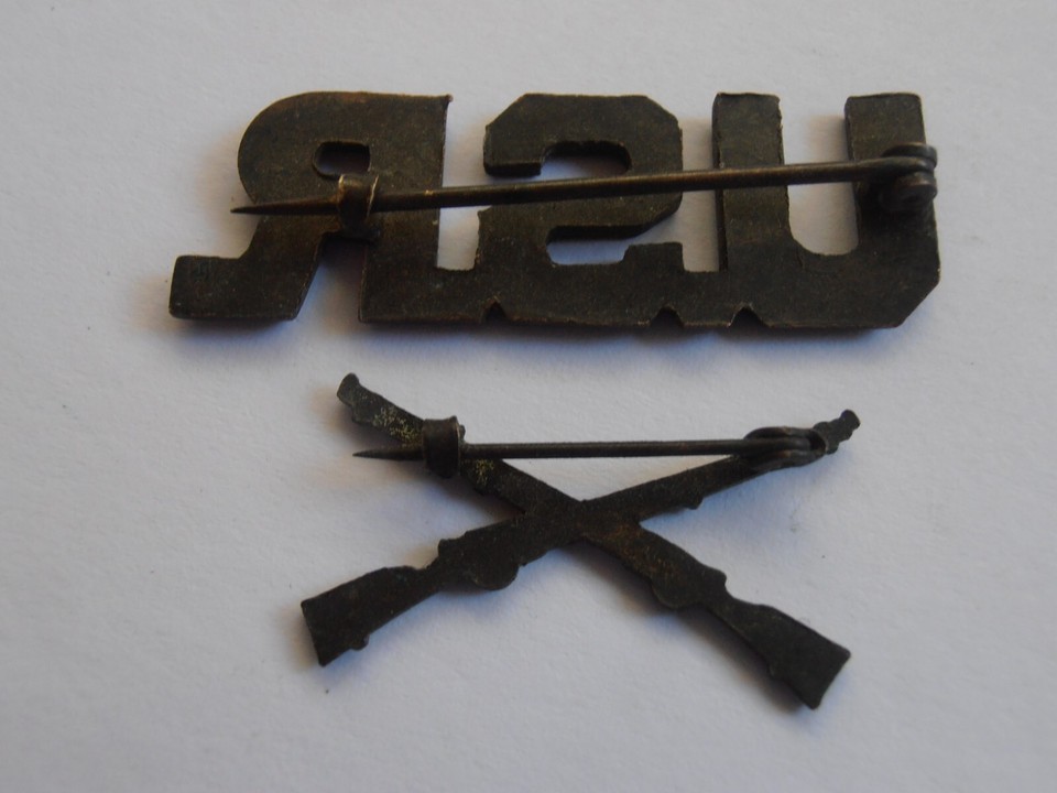 WW1 Reserve Officers insignia plus an infantry shirt size pin Blacked ...