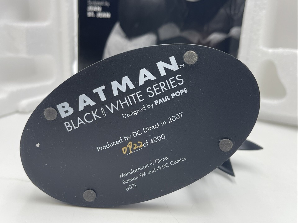 Batman Year 100 Paul Pope 1st Edition Black & White Statue & Box LE 922 ...