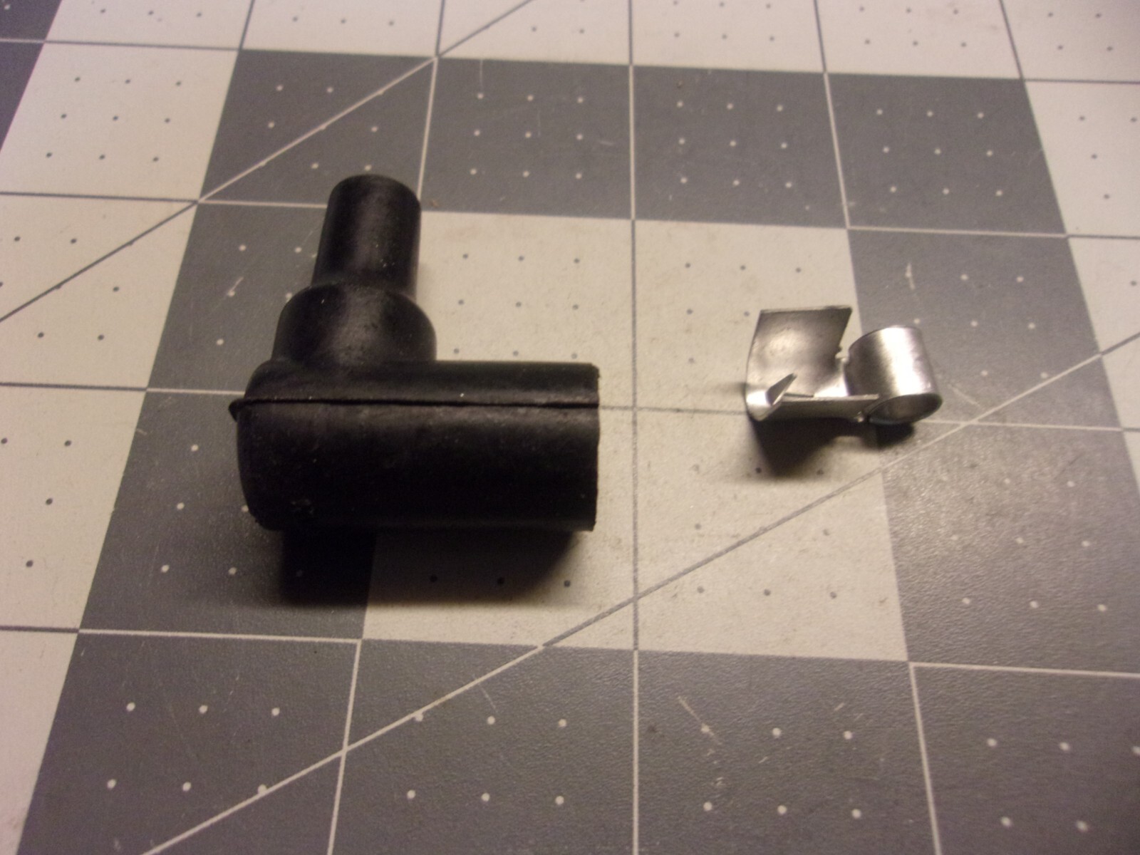 Rotary 24-1285 Spark Plug Boot w/ Terminal 1285 B&S 221798 493880 66538 ...