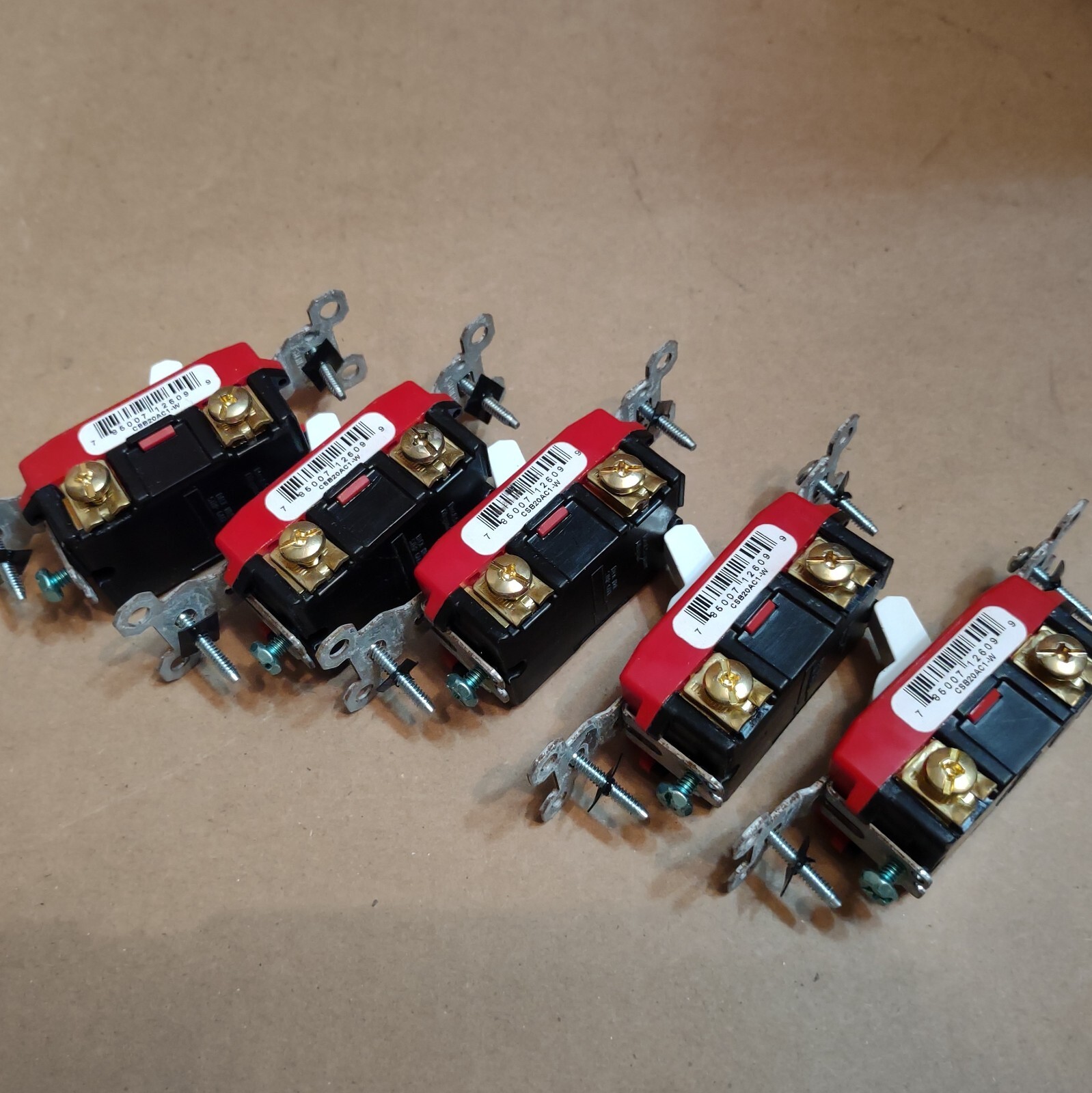 Pass & Seymour CSB20AC1-W 20A 120/277VAC Back & Side Wire Commercial 1P ...