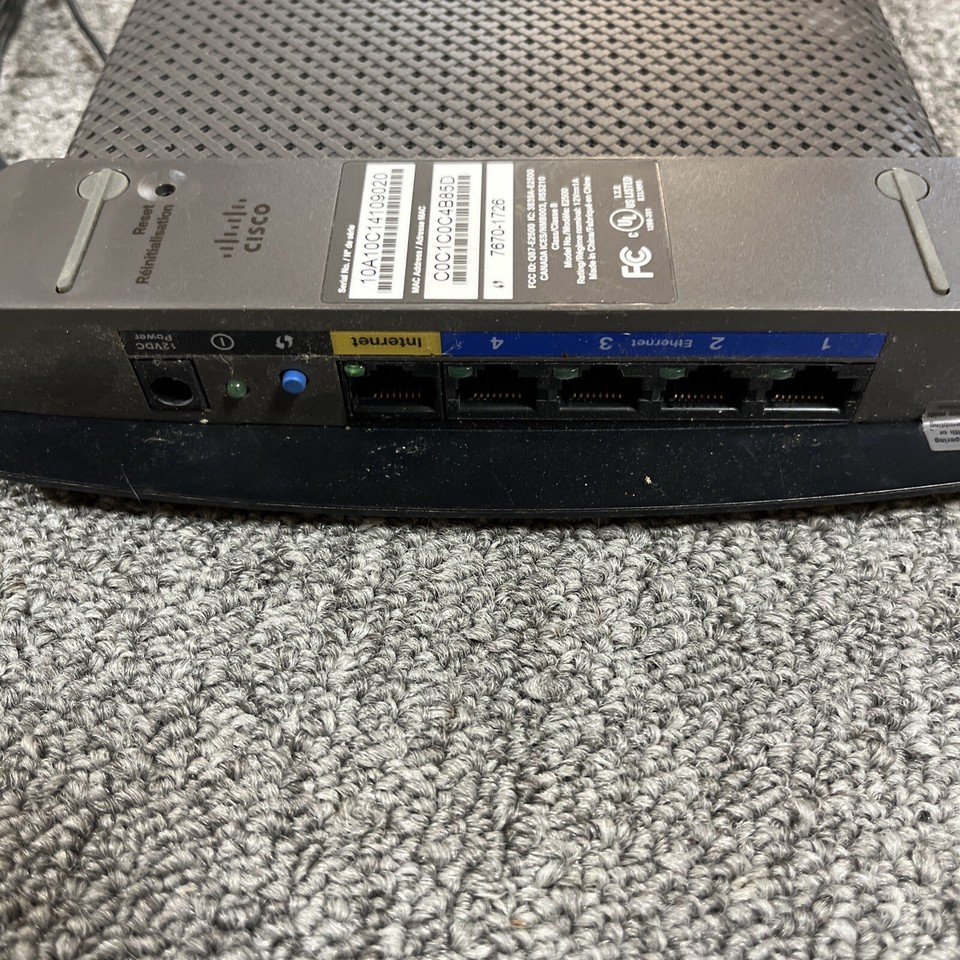 CISCO LINKSYS E2500 Dual-Band 300Mbps 4 Port Wireless N Router ...