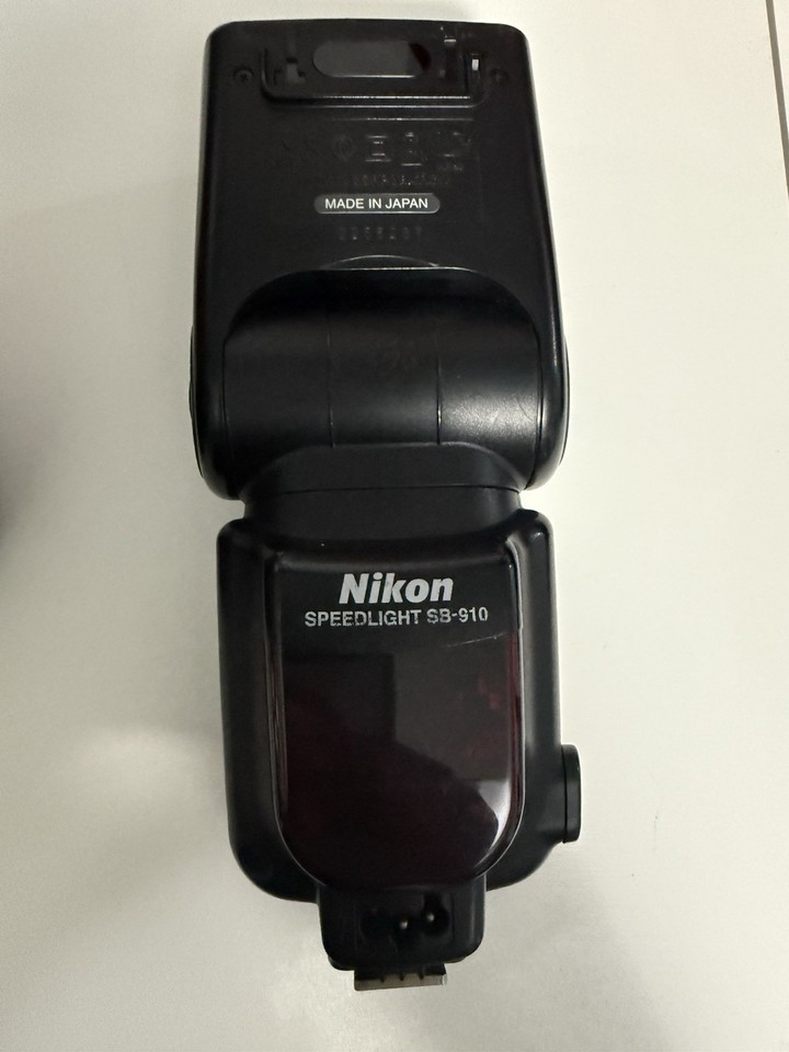 Nikon SB-910 Speedlight Flash for Nikon Digital SLR Cameras Shoe Mount ...