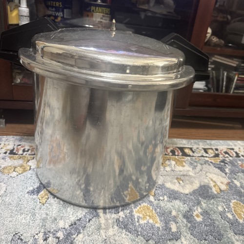 Mirro Matic 22 QT Pressure Cooker Canner 2 Trivet & Jiggler Aluminum ...