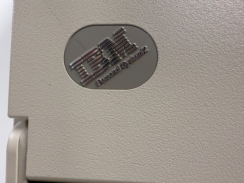 IBM Personal System/2 P70 386 Portable Computer Type 8573-121 P/N ...