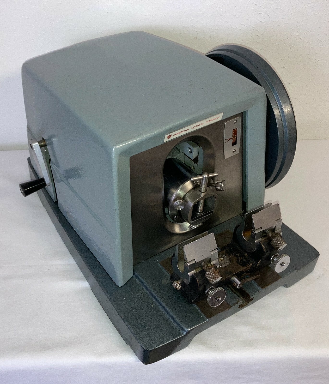 American Optical A.O. 820 Microtome W/ Blade Holder Specimen Clamp ...