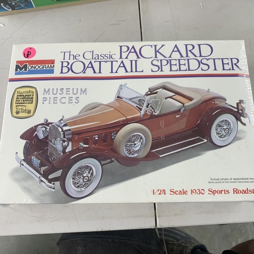 MONOGRAM #2301 The clasicc PACKARD BOATTAIL SPEEDSTER 1930 1:24 Scale ...