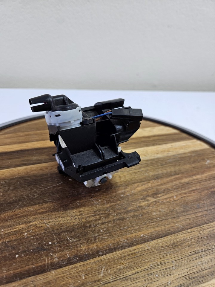 98-02 W210 Mercedes Rear Trunk Lock Latch Cylinder NO KEY E320 E430 ...