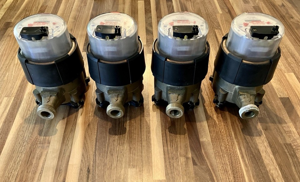 Lot Of 4 - Amco/Elster/Kent heads model C700 5/8 Direct read water ...