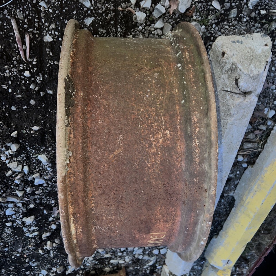 8N, NAA, 600,700,800 Etc 2000,3000, 4000 FORD TRACTOR Rim W/WHEEL ...