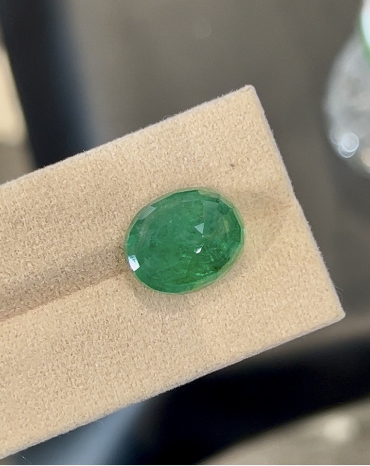 Natural Green Emerald Oval Cut , ORIGIN ZAMBIAN , DIMENSION 15.9X13X8.2 ...