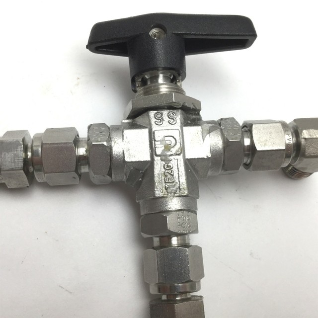 PARKER 6A-B6XS2-SSP A-LOK Three Way B-Series Ball Valve 3/8" A-LOK for ...