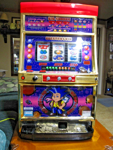 WORKING=JAPANESE PACHISLO SLOT MACHINE=ADVENTURE OF PACHURO=LOCAL PICK ...