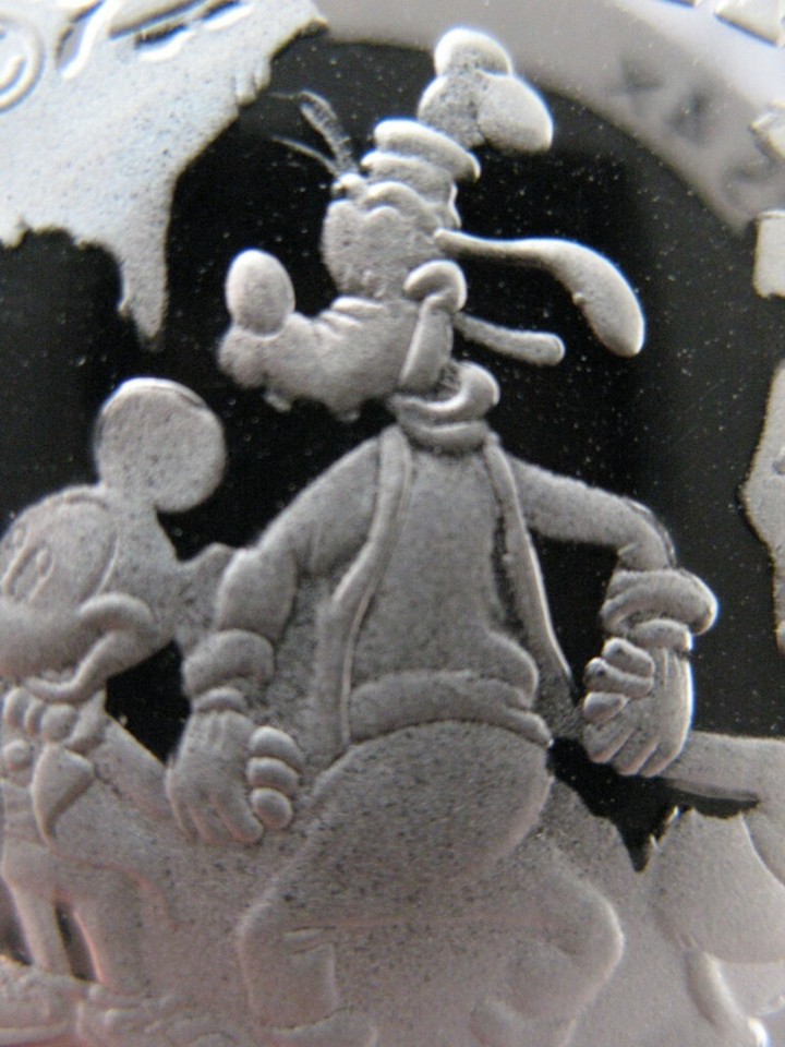 1 OZ.999 SILVER BU DONALD-DAISY&GOOFY MICKEY AROUND THE WORLD DISNEY ...
