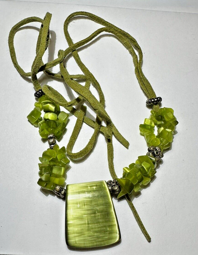 Vintage Peridot Green Color Moonglow Glass Pebble Beads Suede Necklace ...