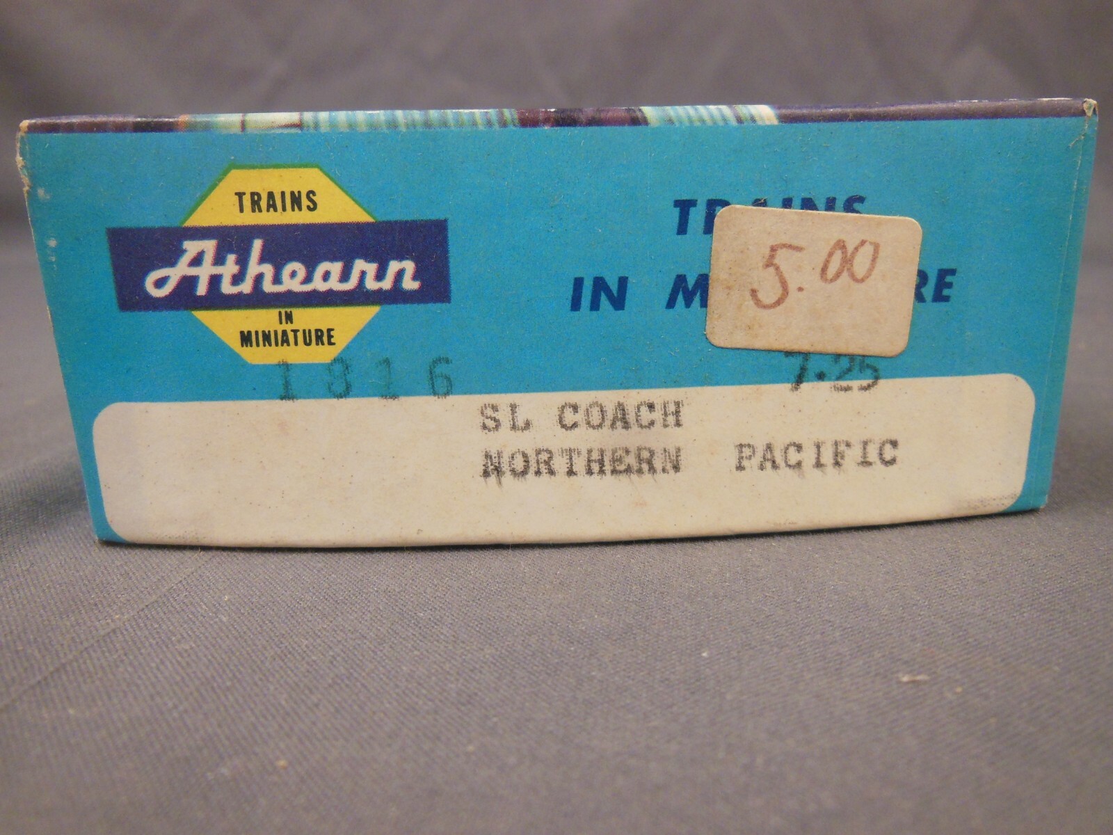 HO SCALE ATHEARN NORTHERN PACIFIC 3150 STREAMLINE COACH KIT | eBay