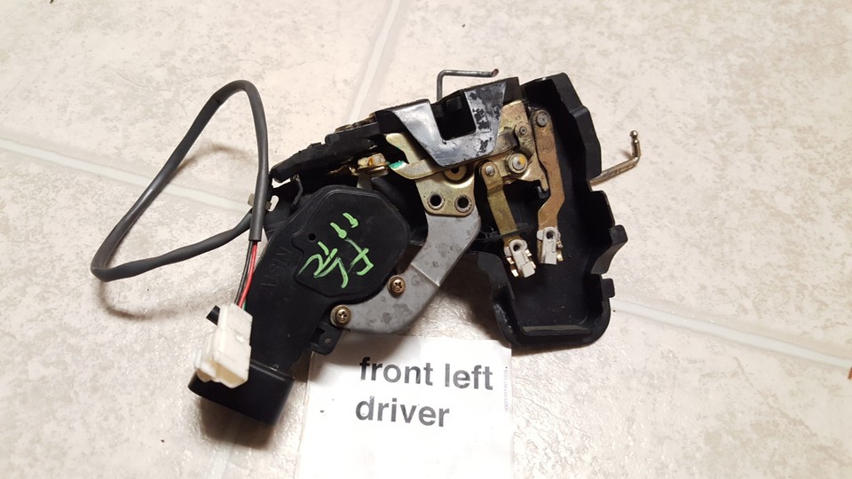 1997-2001 toyota camry front driver door lock latch 6930433030 69304 ...