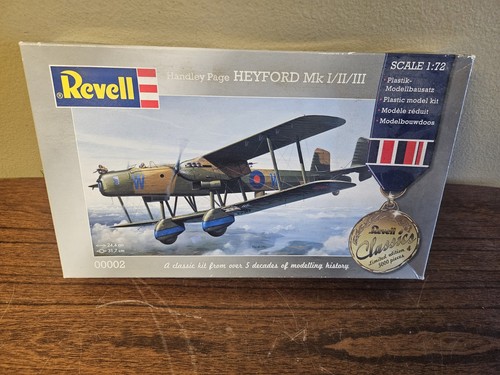 Revell - Handley Page Heyford Mk I/II/II - 1/72 Scale Plastic Model Kit ...