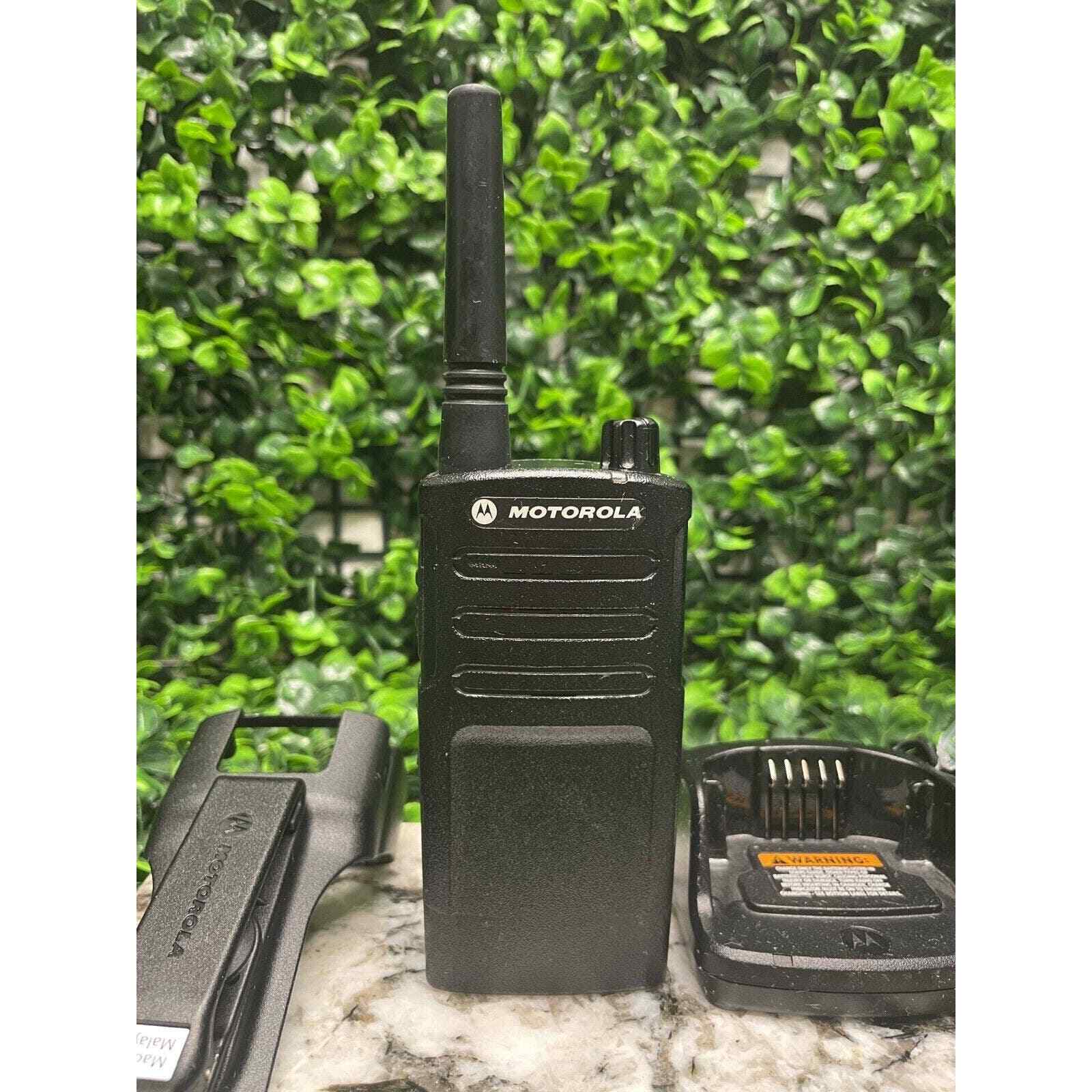 Motorola RMU2040 Radio Set - Battery, Clip, Charger, & Walkie ~ FREE ...