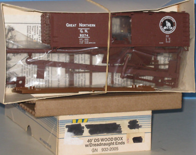 Walthers HO 40' Wood Side Reefer Car, Great Northern, #9274 | eBay